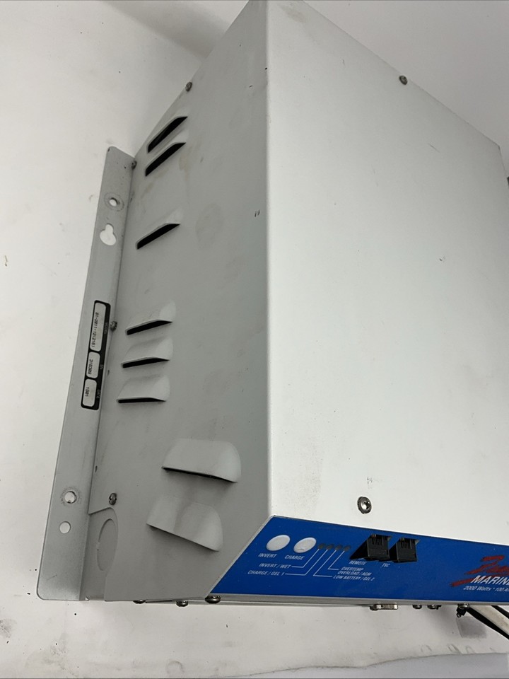 Xantrex Freedom Marine 20 2000 Watt 100 Amp Inverter Battery Charger 81 ...