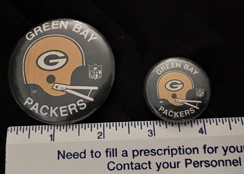 2 Vintage Green Bay Packers NFL Pinback Buttons (1 each 2 1/4" and 1 3/ ...