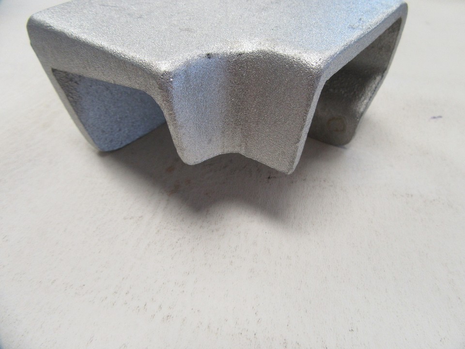 LUND PORT SIDE TRANSOM ALUMINUM CASTING CORNER CAP 2108650 MARINE BOAT ...