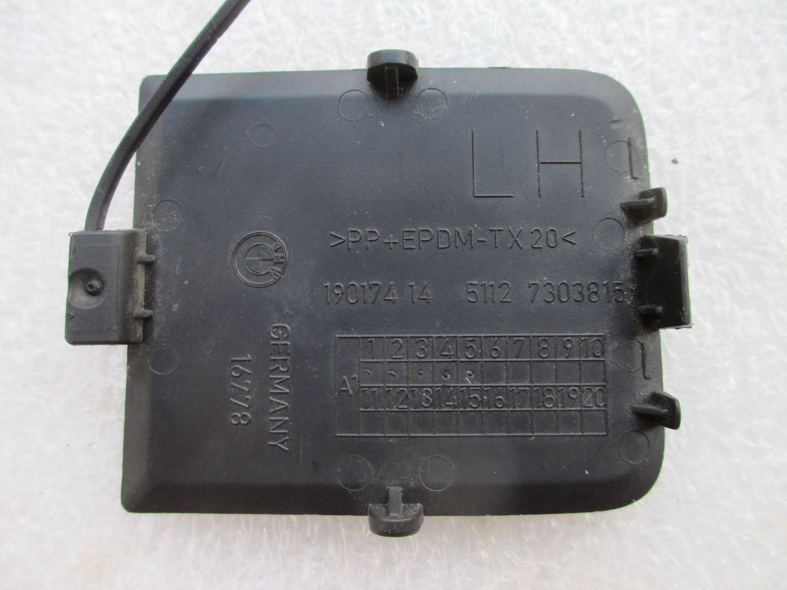 BMW 1 SERIES 2013 - 2015 BUMPER COVER REAR Left TOW HOOK CAP EYE OEM ...