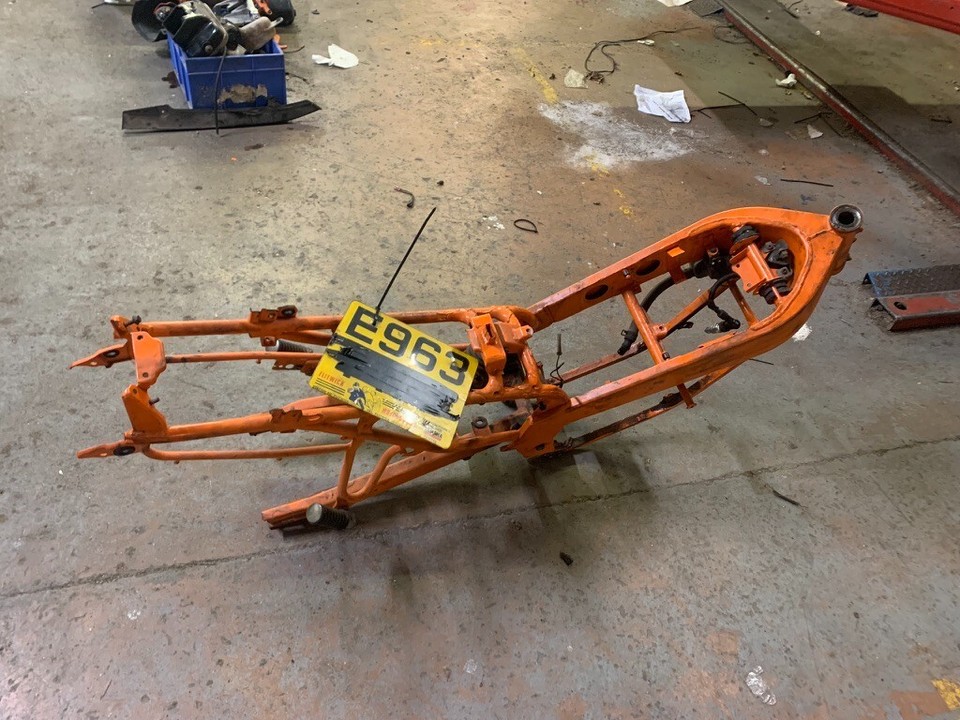 YAMAHA TZR 125 2RK 1987 GENUINE FRAME AND REAR SUSPENSION SEE PICS | eBay