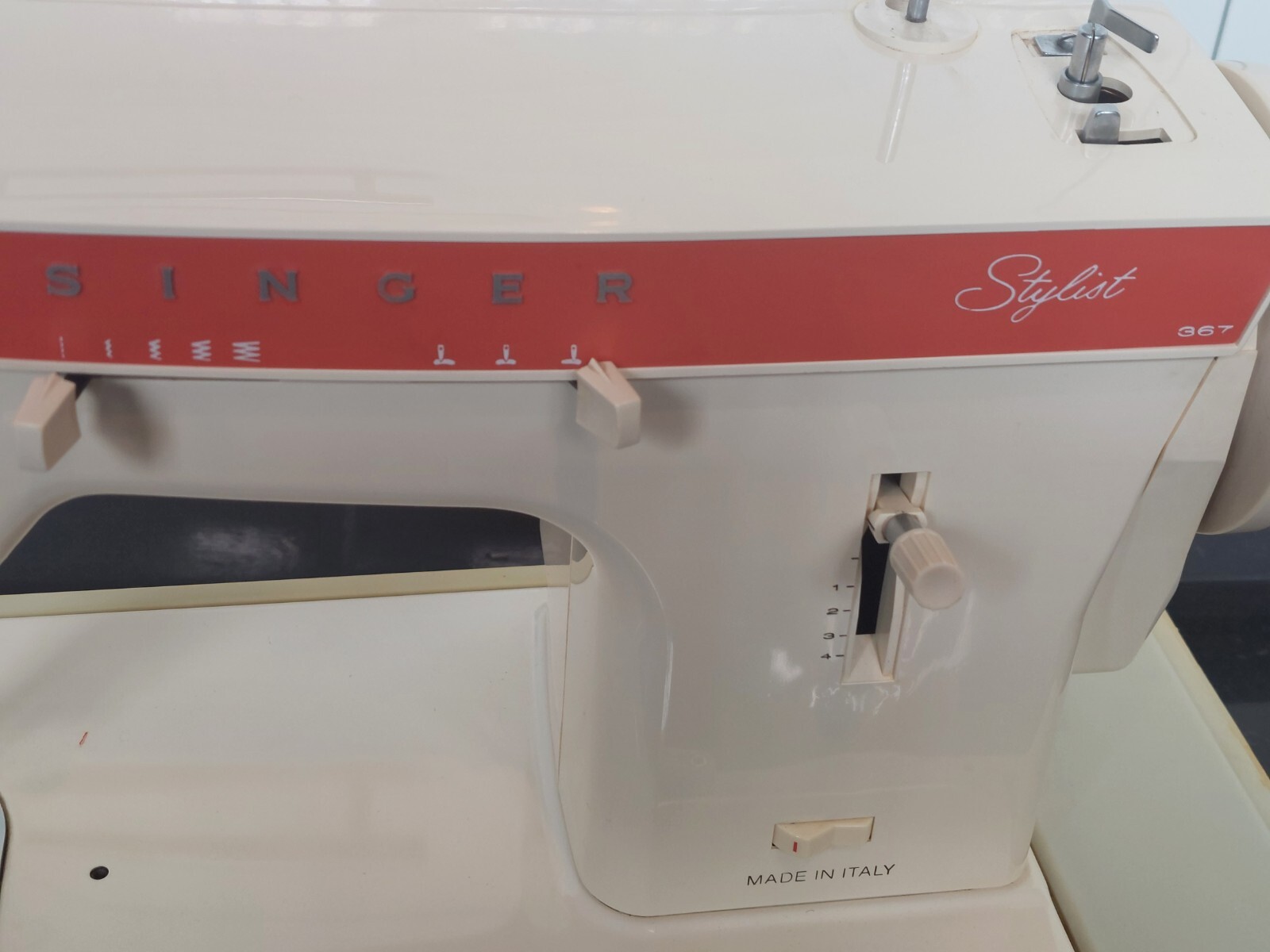 singer 367 sewing machine Made In Italy Fully Working order serviced ...