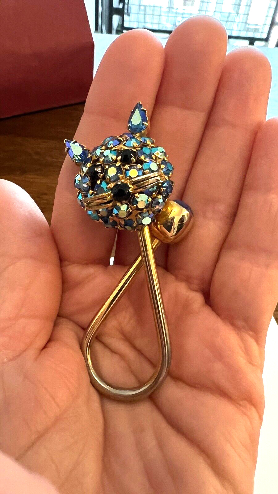 Rare Vintage WARNER Rhinestone Cat Face Keyring - Gem