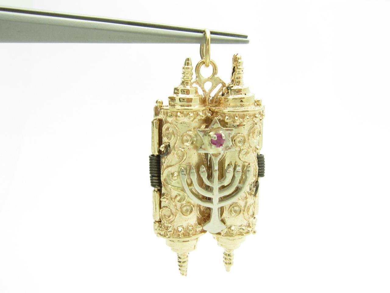 14k Yellow Gold Torah Scroll Design Vintage Charm Pen… - Gem