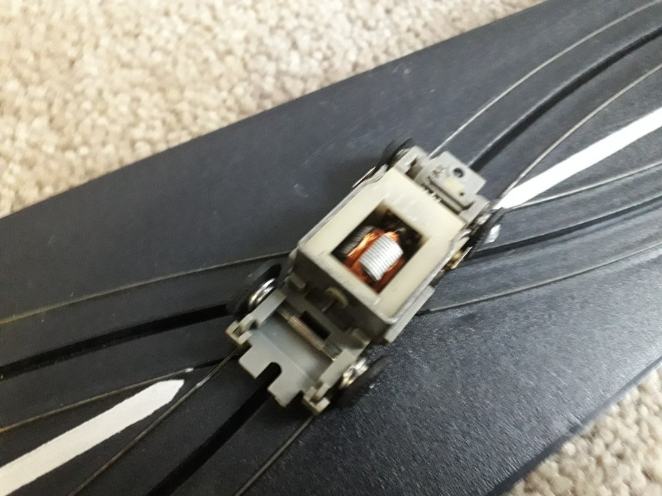 ATLA HO SLOT CAR CHASSIS - working!!! | eBay