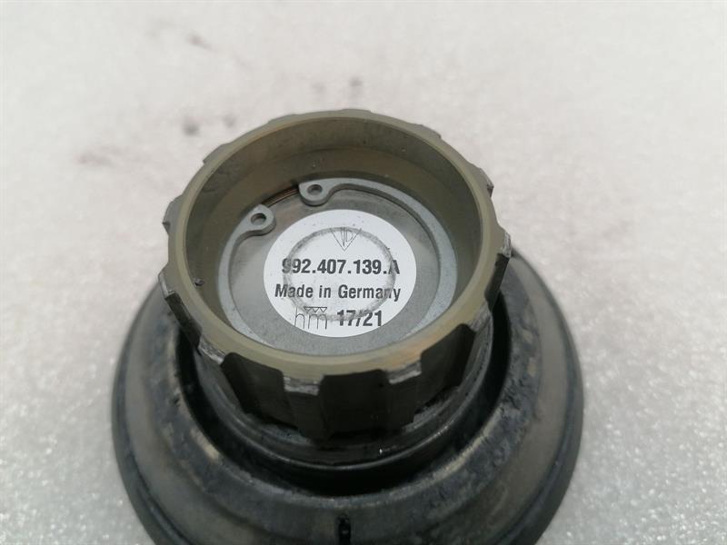 PORSCHE 911 992 Centre Wheel Lock 992601279 Zentralverschluss Center ...