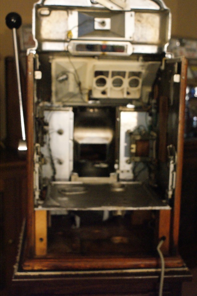 ANTIQUE JENNINGS 5 CENT SLOT MACHINE RED NEW FRONTIER HOTEL LIGHT UP ...