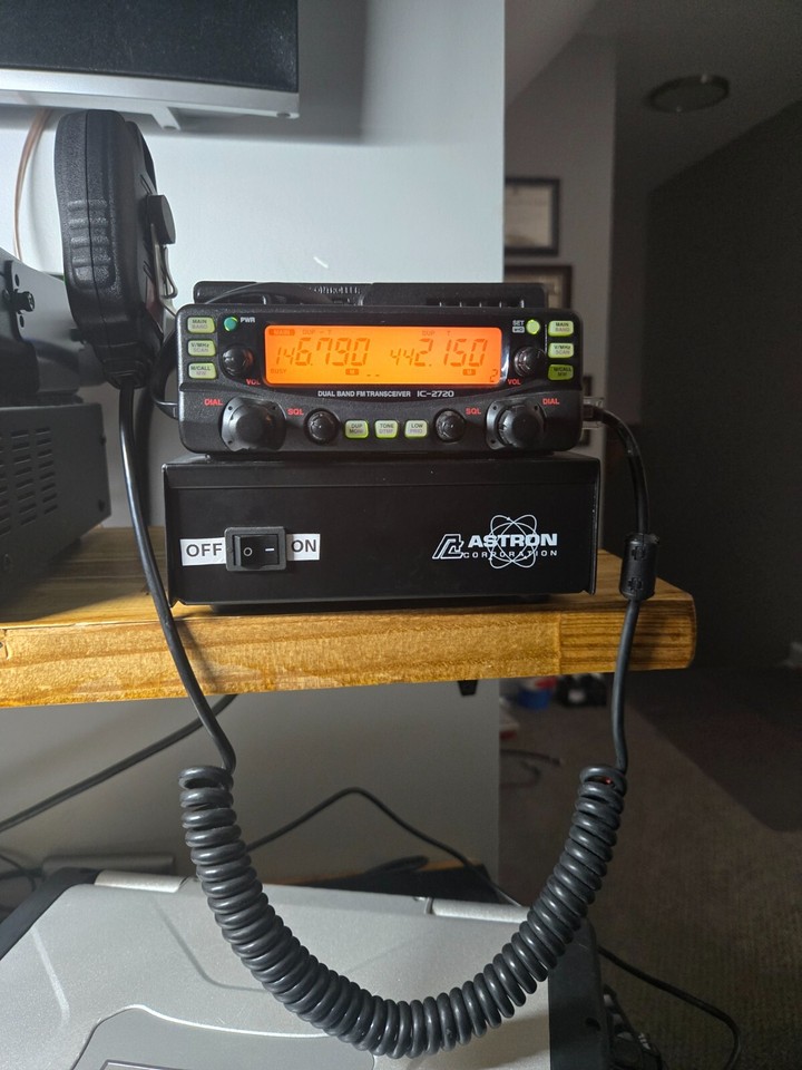icom ic-2720h transceiver. Preprogrammed with SC HEART repeater system ...