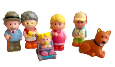 ELC Happyland Family Figures Pregnant Mum Dad Toddler Grandparents Dog ...