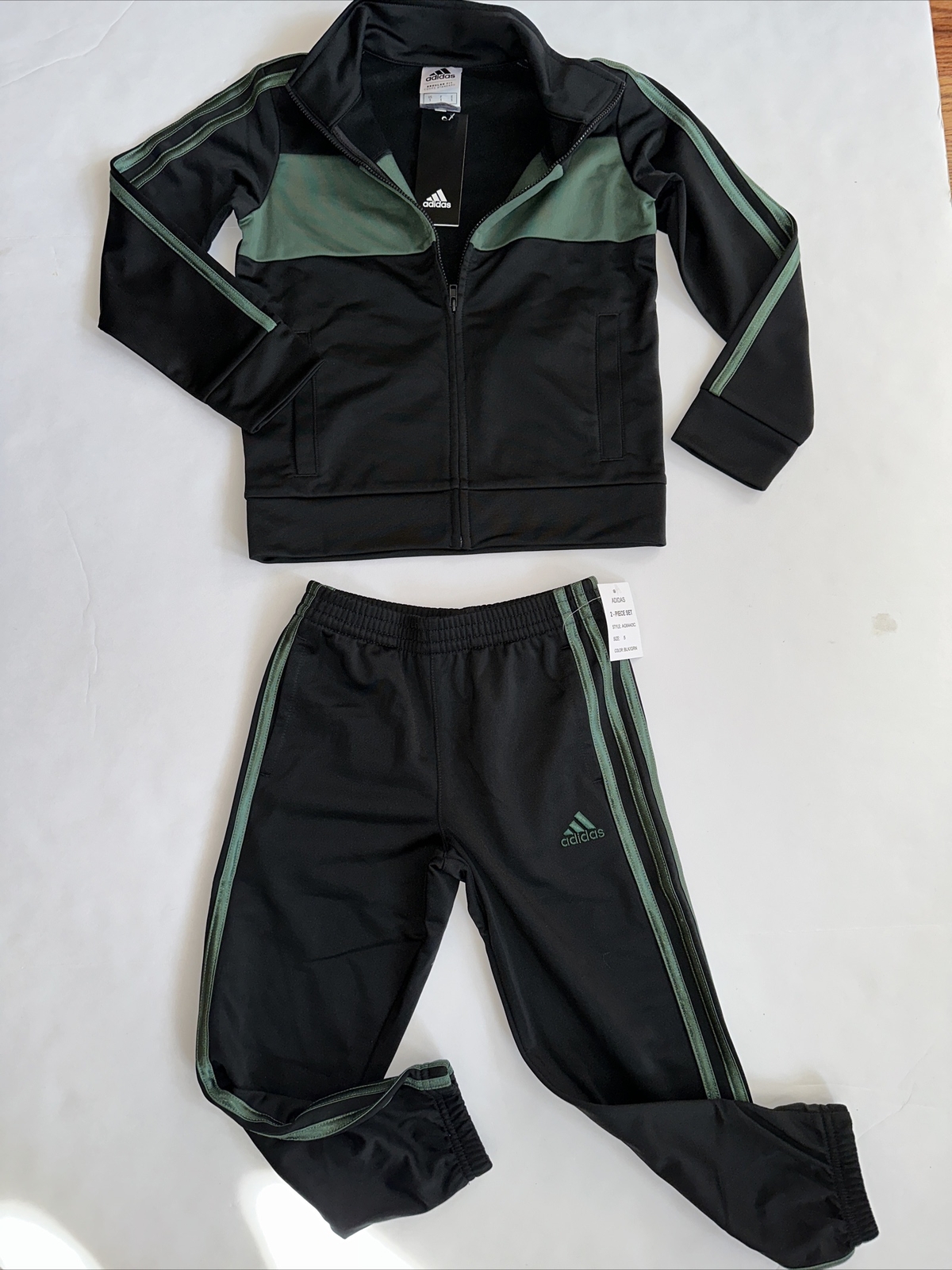 Boys Adidas Two Piece Track Suit Pants And Jacket Sz 5 | eBay