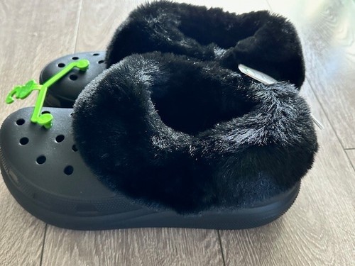 NEW Crocs Women US size 8 Furever Crush Fur Lined Platform Clogs Black ...