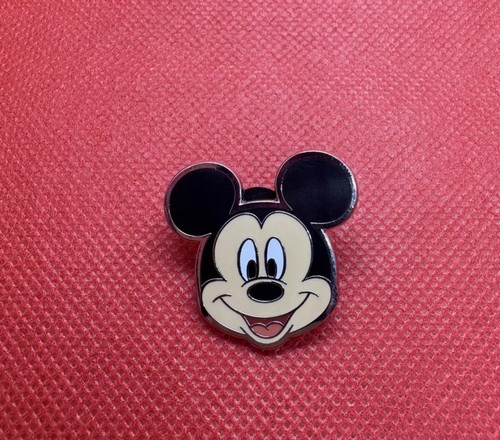 Disney Mickey And Minnie Mouse Pin Set !! ( 2 Pins) | eBay