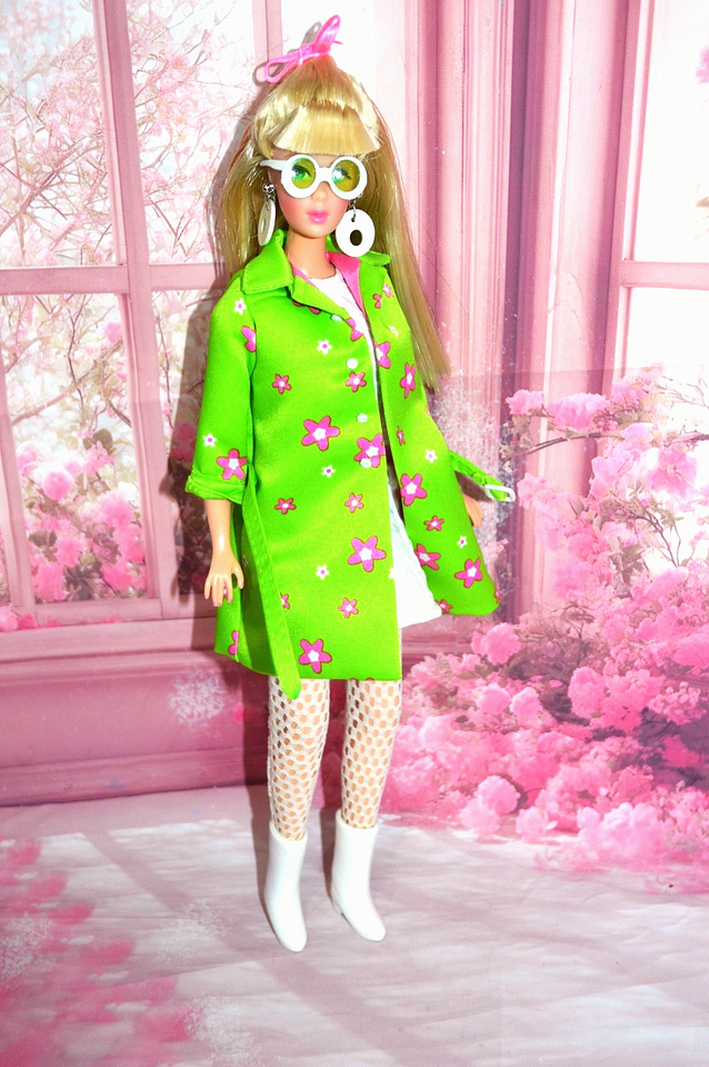 Far Out Barbie 1999 Twist n Turn doll Reproduction | eBay