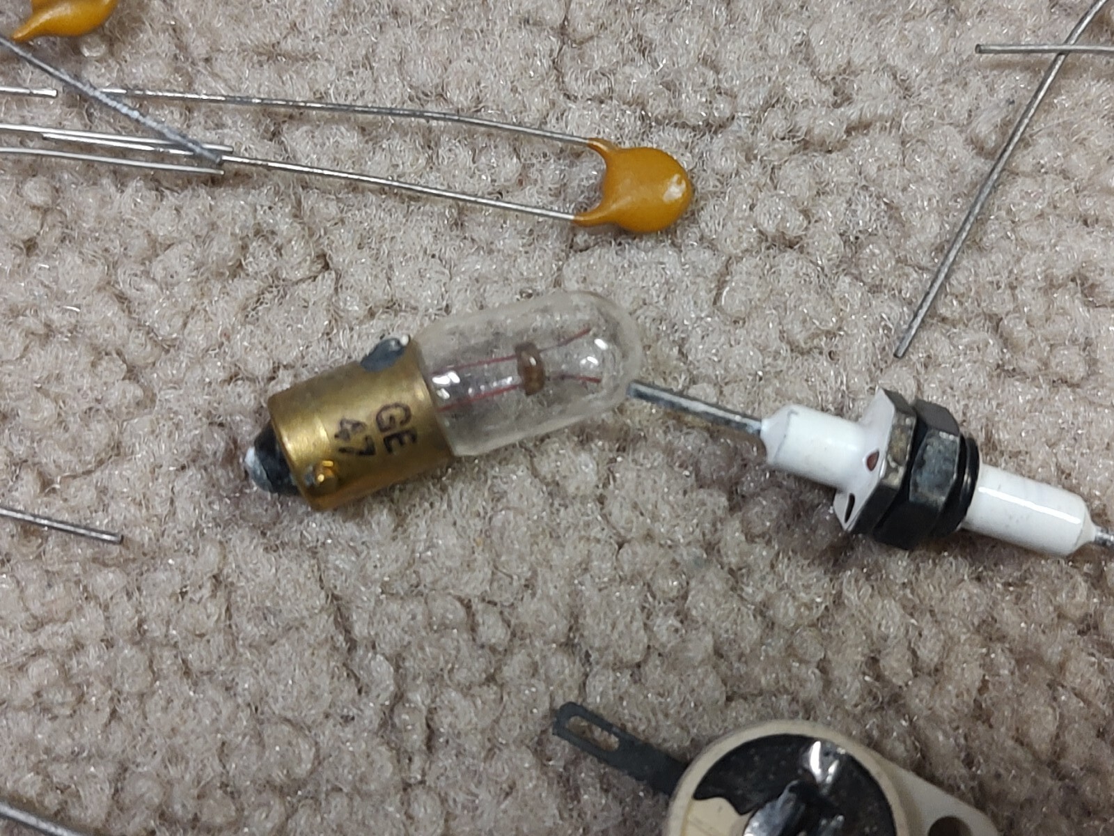 Tube Radio Parts Lot Resistors Capacitors Bulb Etc Vintage Tube Radio ...