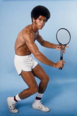 Karate Champion And Actor Jim Kelly Poses For A Portrait 1976 Old Photo ...