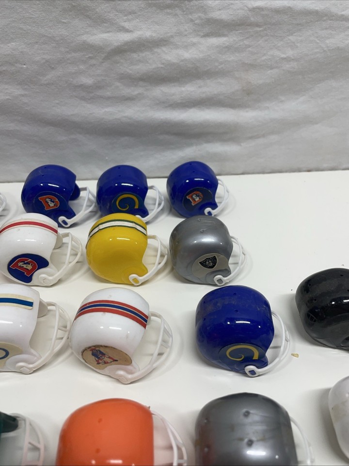 Vintage Gum Ball Machine Miniature Football Helmets Lot Of 25 Mix Teams ...