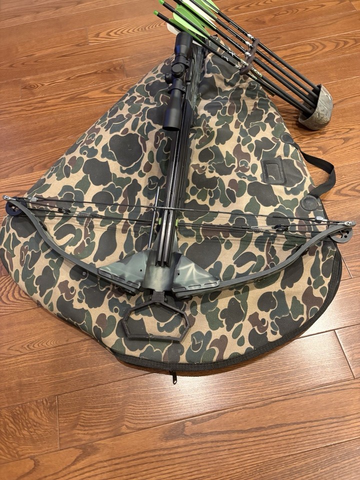 Barnett RC-300 Camo Crossbow W/ Quiver, 6 Arrows, Trueglo Scope, & Camo ...