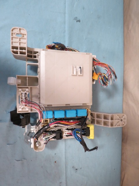 Lexus Gx470 Turn Signal Flasher 81980-35020 2003-2009 OEM for sale ...