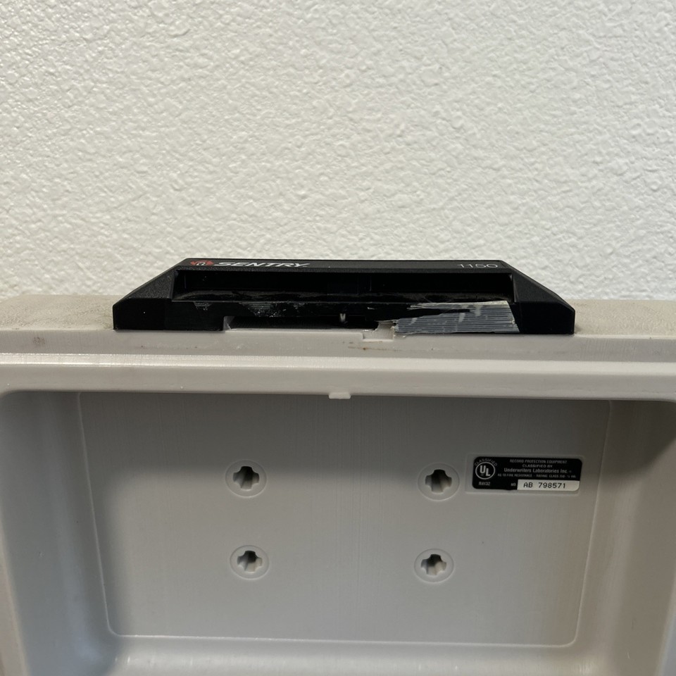 SENTRY 1150 Fireproof & Waterproof Safe Chest Lock box Portable Safety ...