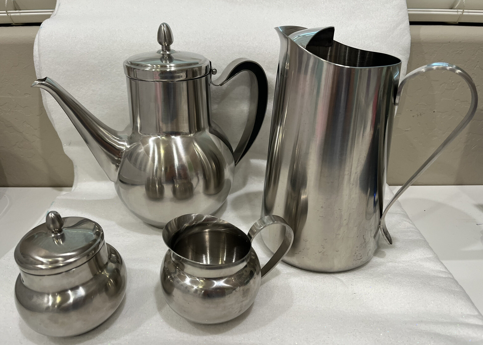 Mid Century Oneida 18/8 Stainless Coffee/Tea Set Pitcher w/Ice Guard ...