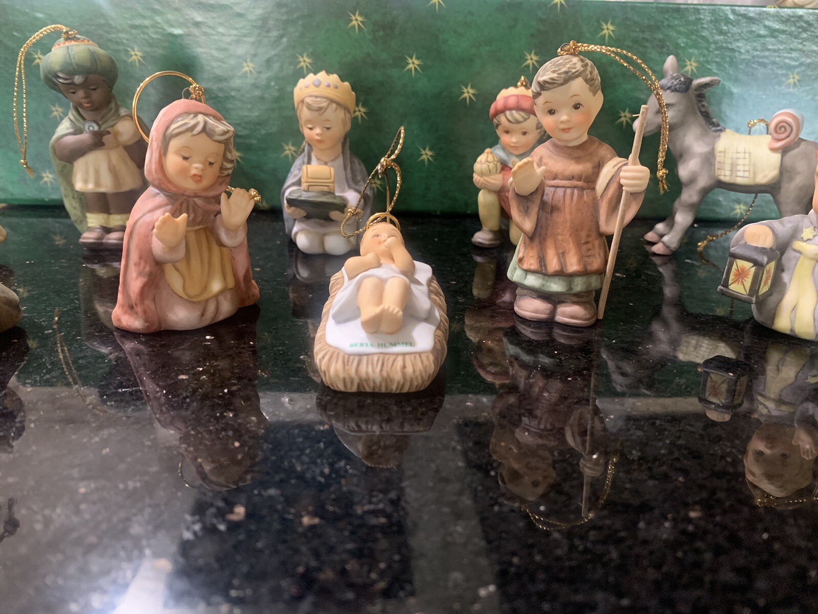 LOT OF 15 FIGURINES ORNAMENTS GOEBEL STUDIO HUMMEL BERTA NATIVITY ...