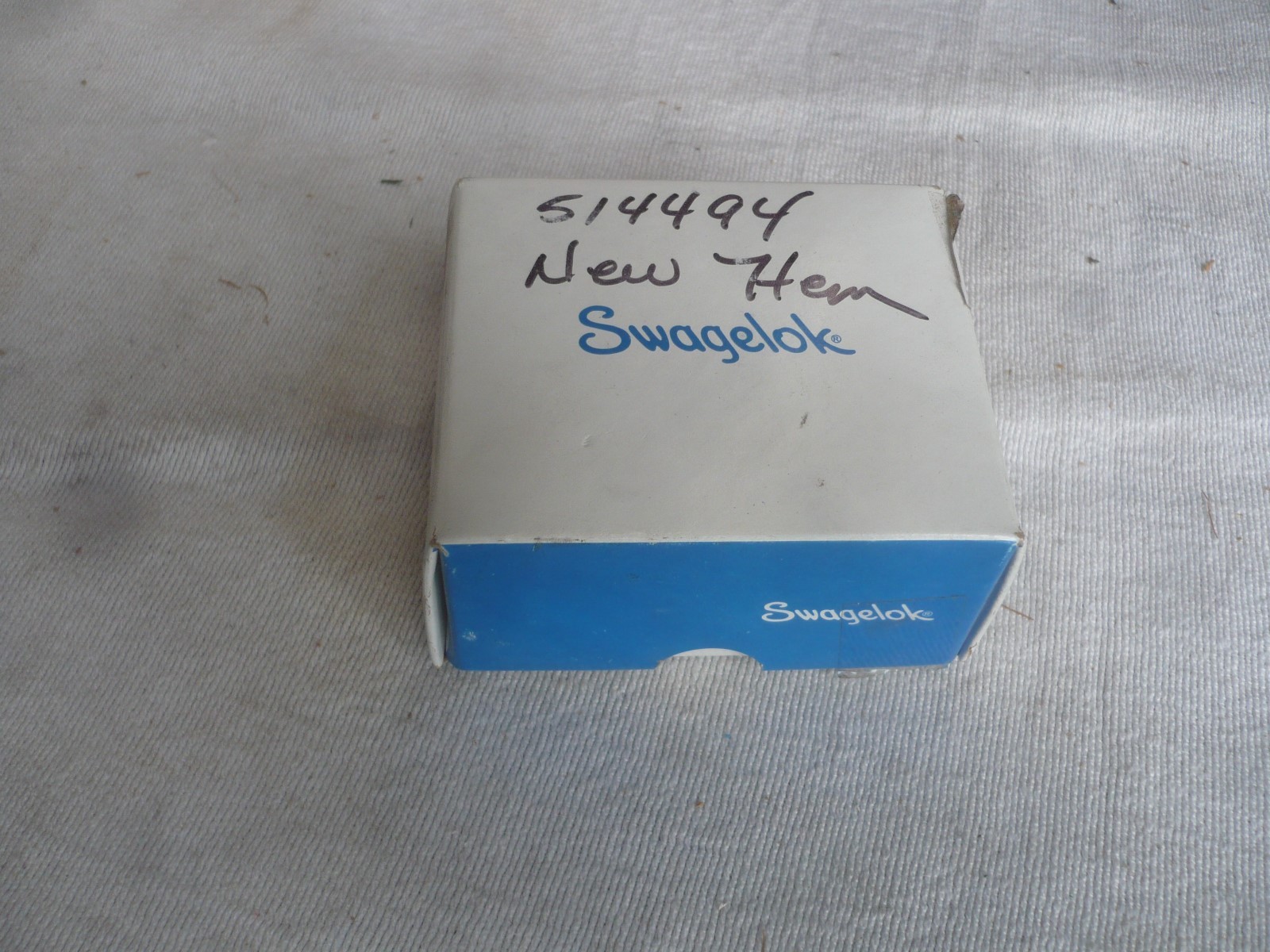 Swagelok Ss-4-vcr-bp 1/4" Bull Plug With Lanyard VCR 316 SS Seal ...