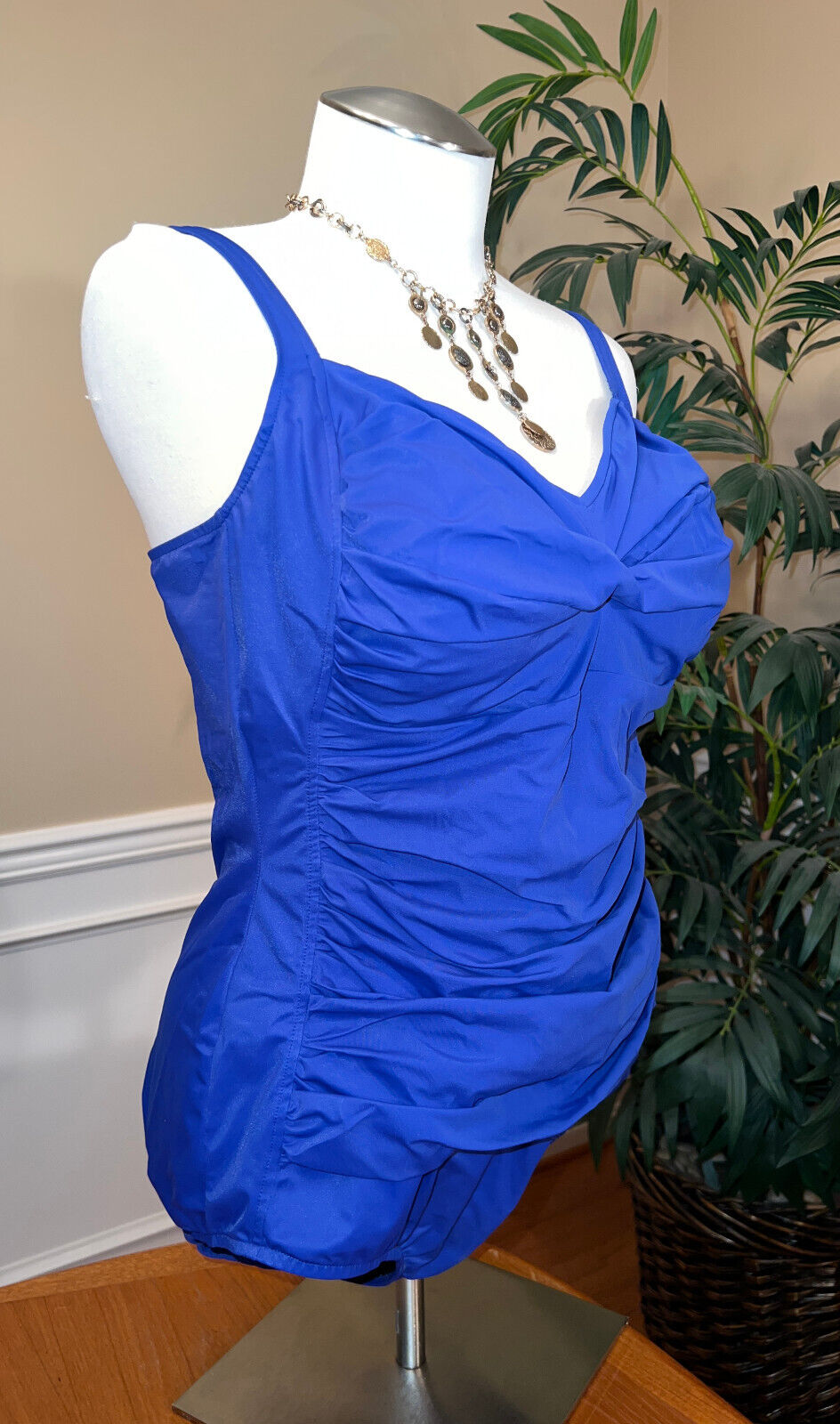Croft And Barrow Body Sculptor Ruched 1 Piece Wirefree Swimsuit Royal