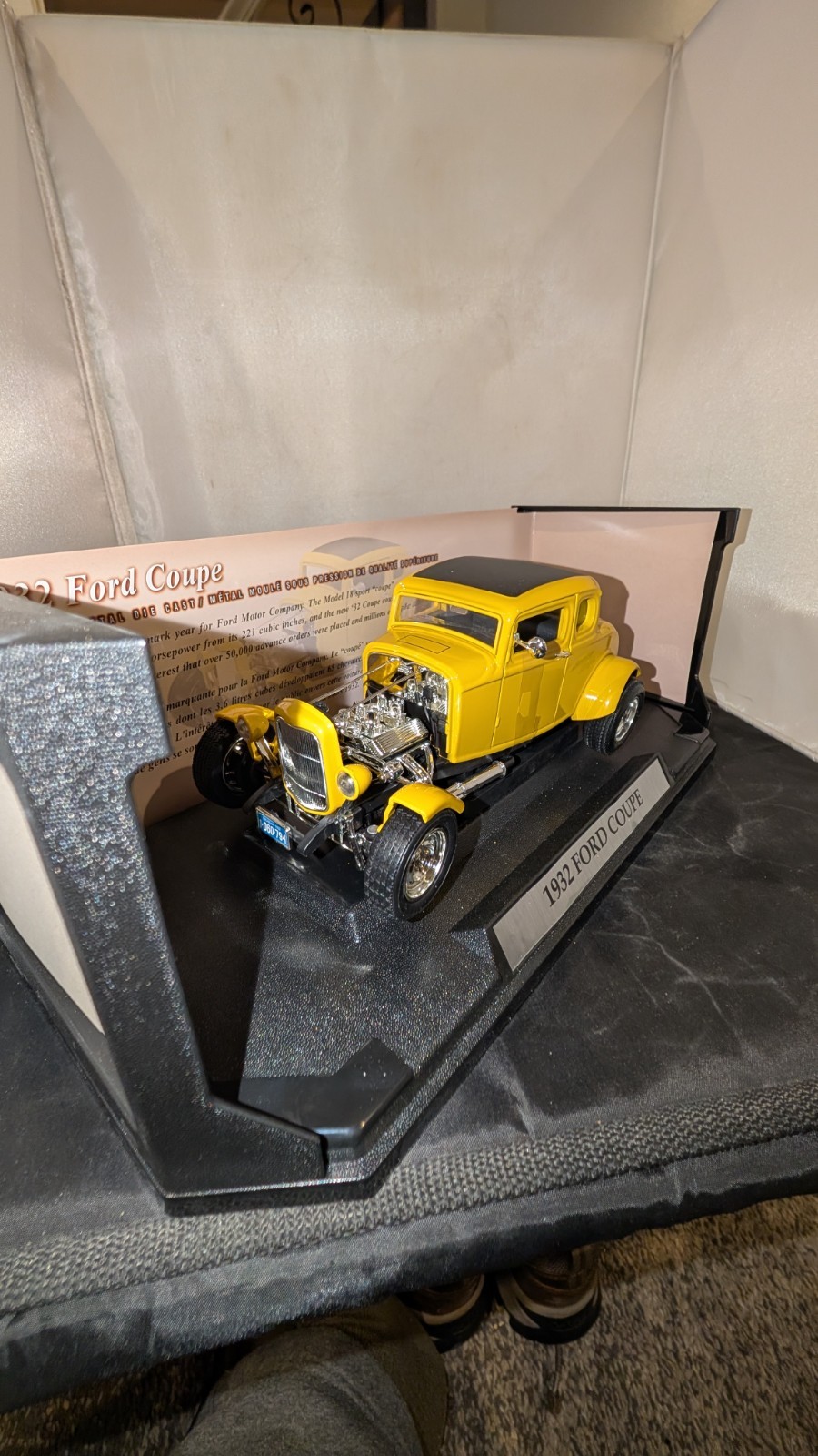 1932 Ford Deuce Coupe Yellow - Motor Max 1/18 Diecast Model American ...