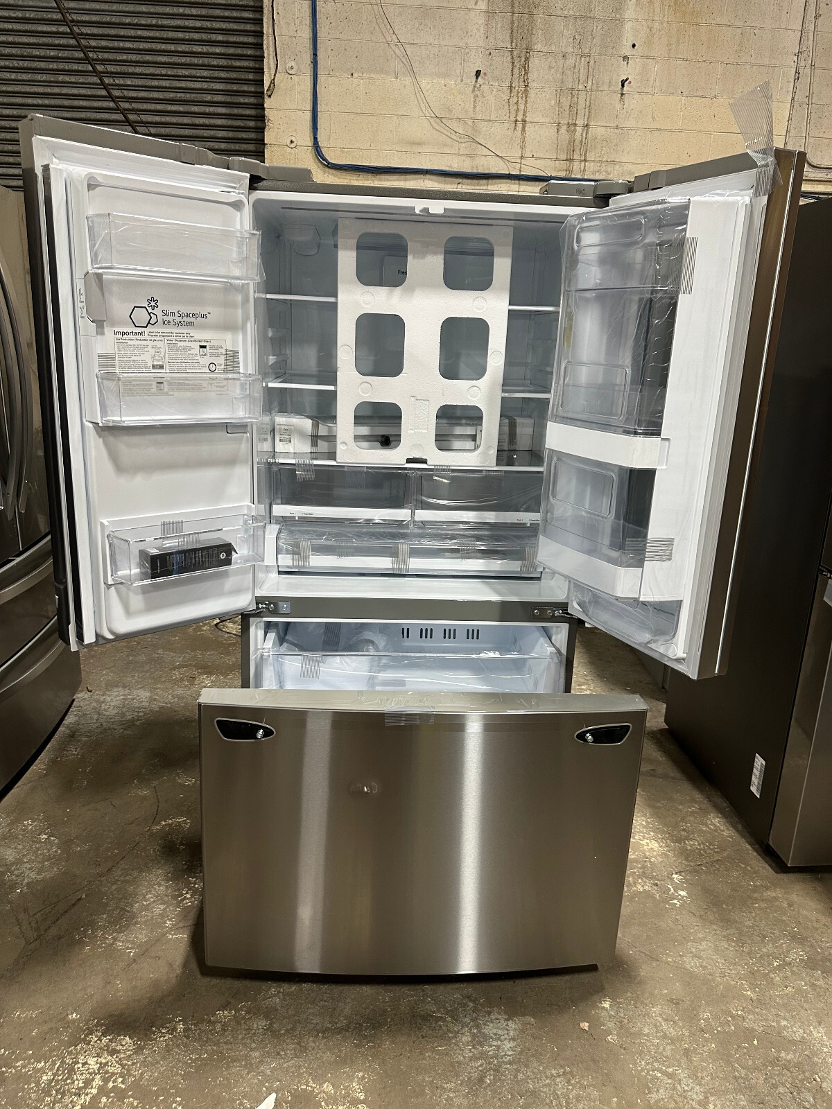 LG LFXS28596S 36 Inch Smart French Door-in-Door Refrigerator InstaView ...