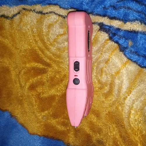 Terminator Max Power Pink Police Stun Gun Safety Pin Blinding ...