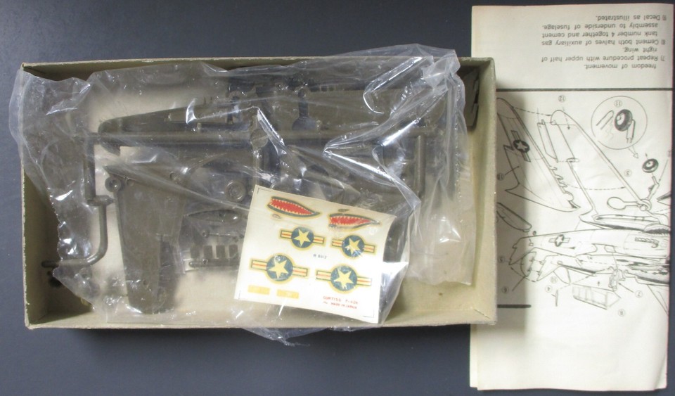 UPC 1/72nd Scale P-40N-5 Curtiss Warhawk Model Airplane Kit No. 8012-49 ...