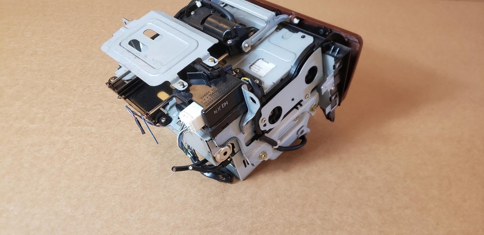 2002-2010 Lexus SC430 Radio 6 CD Changer Player Mark Levinson OEM 86120 ...