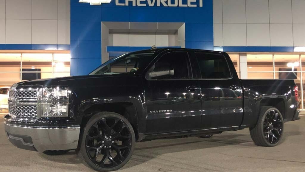 24'' inch Snowflake Gloss Black Wheels 33'' MT Tires Ford F150 ...