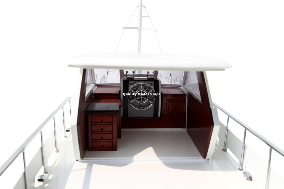 Chris Craft Commander 47 - 32" - Handcrafted Wooden Model Boat Ready ...
