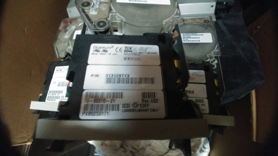 Sun StorageTek DLT7000 HVD SCSI Tape Drive Module 9777-001 for L180 ...