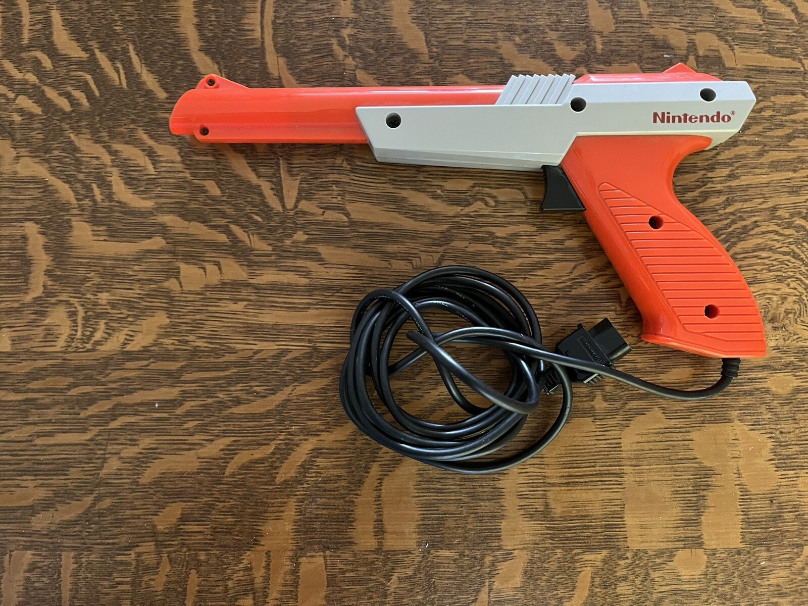 Nintendo NES-005 Light Gun / Zapper Orange | eBay