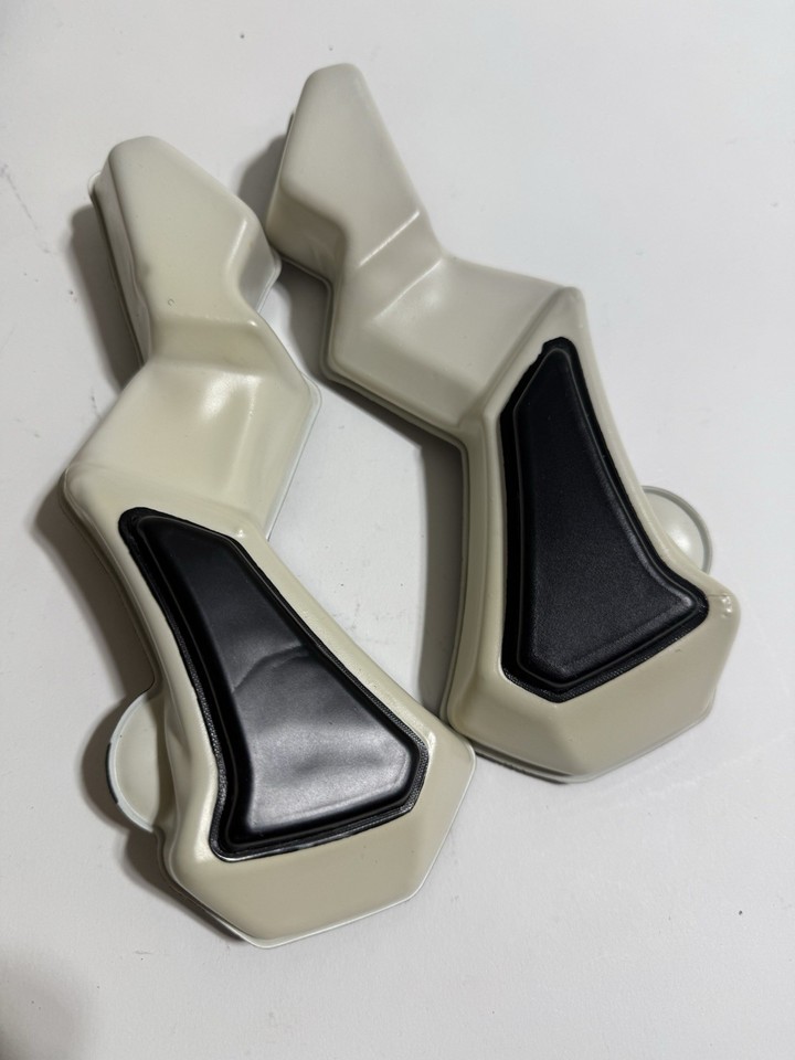 (2) PAIRS OF RIDDELL SPEED FLEX FOOTBALL HELMET FACE FRAMES/JAW PADS ...