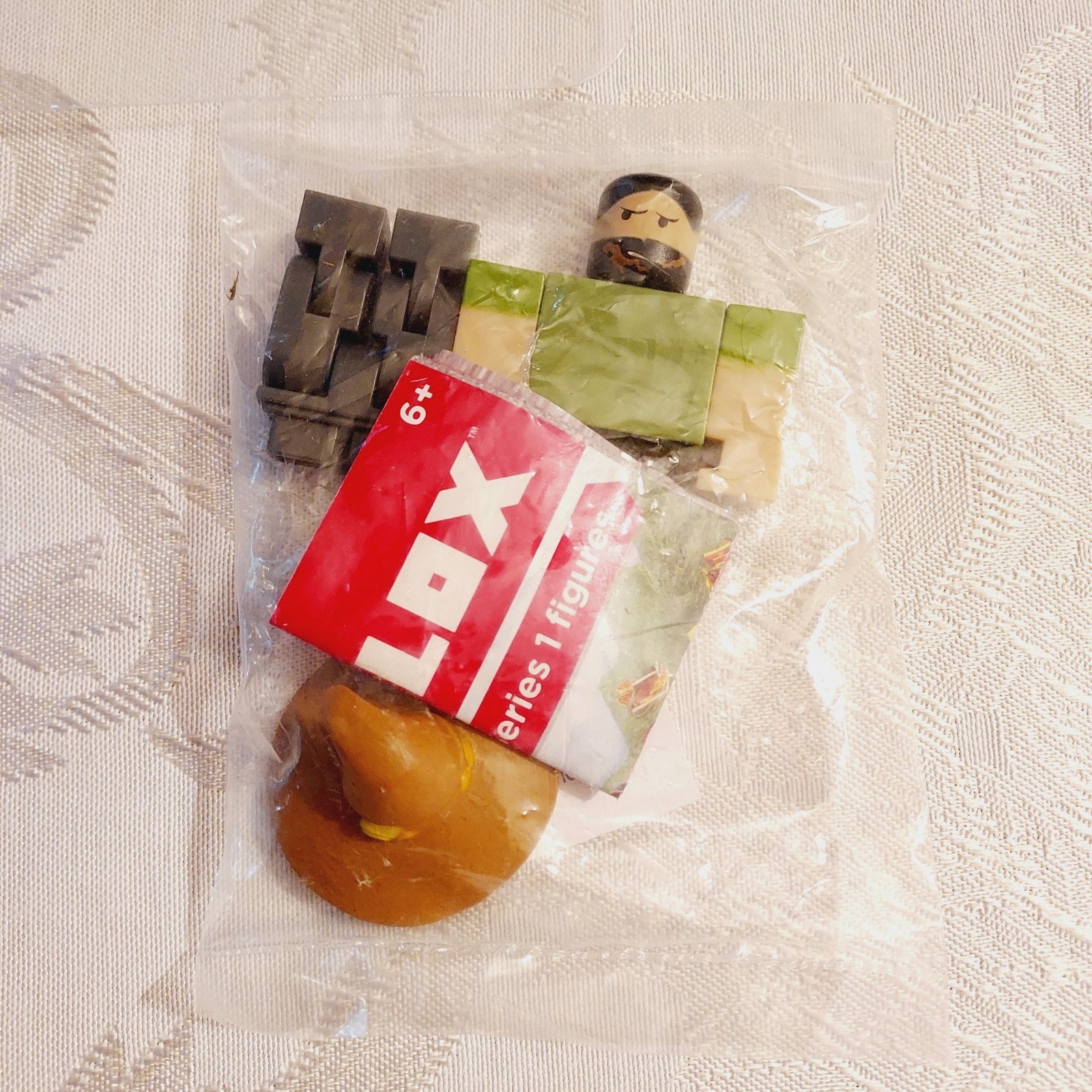 NEW Quenty ROBLOX Series 1 Mini Figure with Virtual Video Game Code | eBay