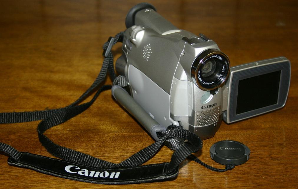 Canon Mini DV Camera Camcorder MiniDV ZR WITH AV IN/LANC broke broken ...