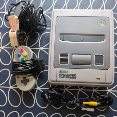 Super Nintendo SNES Console With Controller, Power cable and TV cable ...