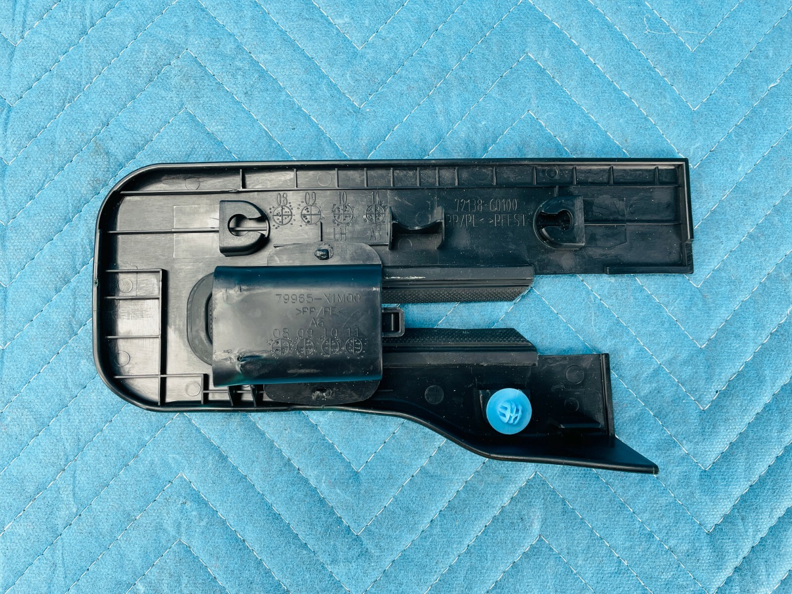 Lexus GX460 2nd Row Seat Track Cover Driver Side 2010-2020 Black OEM ...