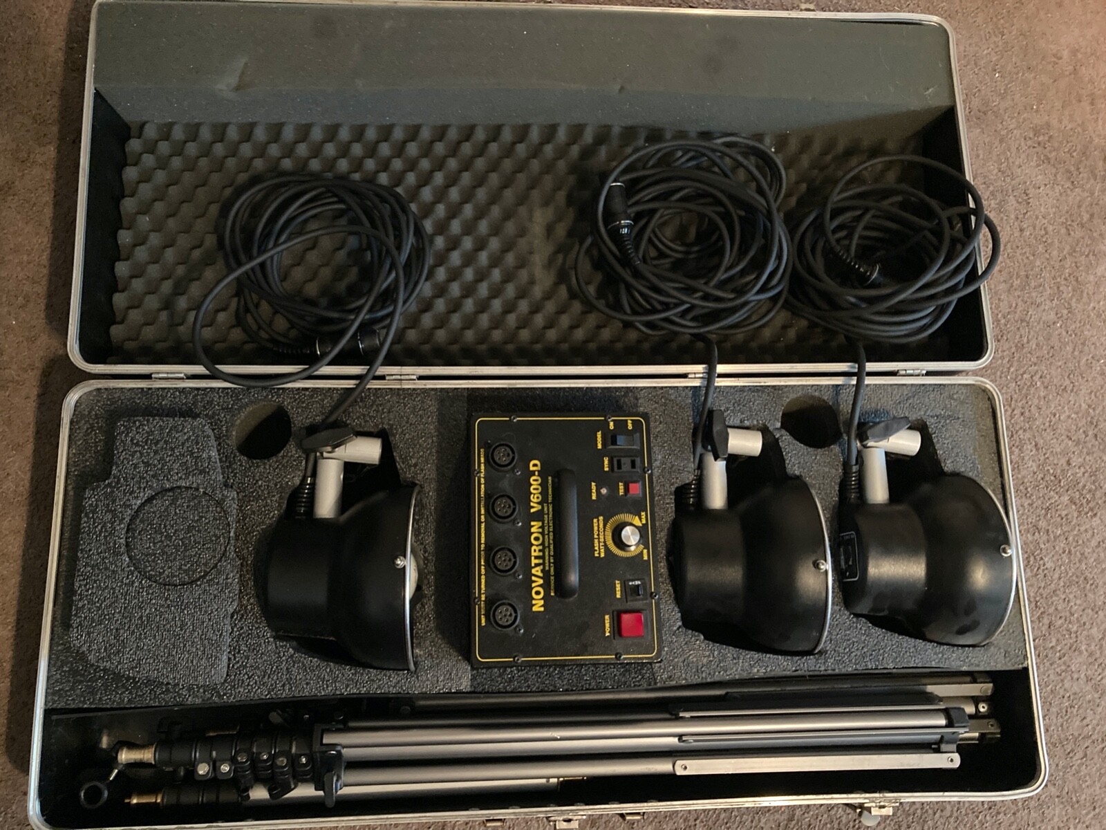 Novatron V600-D 3-Light Studio Photography Light/Flash Head Kit with ...