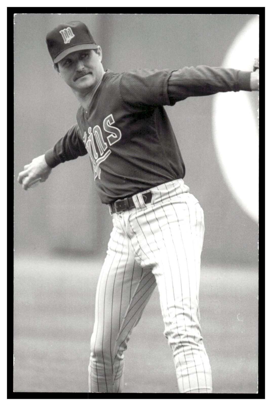 Jerry Leach (1990) Minnesota Twins Vintage Baseball Postcard PCMT | eBay