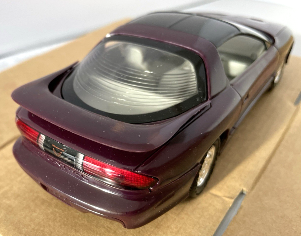 AMT/ERTL 1995 Pontiac Trans Am Cyclamen Metallic GM Promo Model Coupe ...