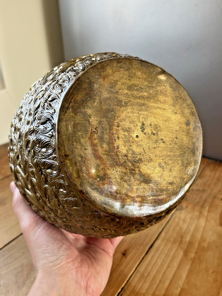 QUALITY INDIAN KUTCH BRASS REPOUSSE WILD ANIMALS ACANTHUS LEAF PLANTER ...