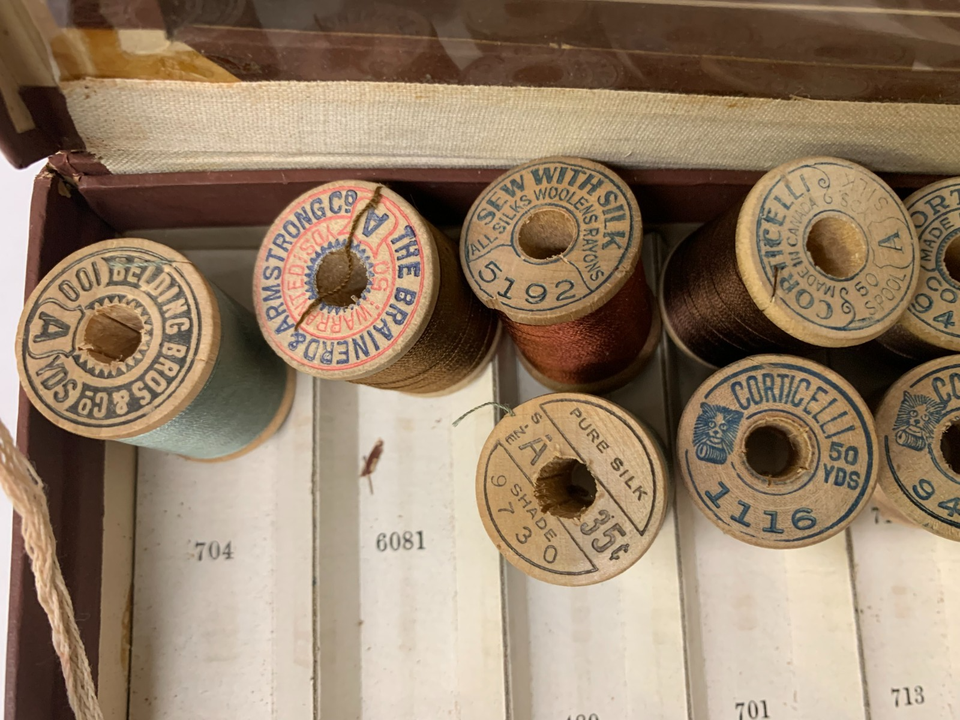 72 vintage spools & display box BELDING HEMINWAY Sewing Silk thread ...