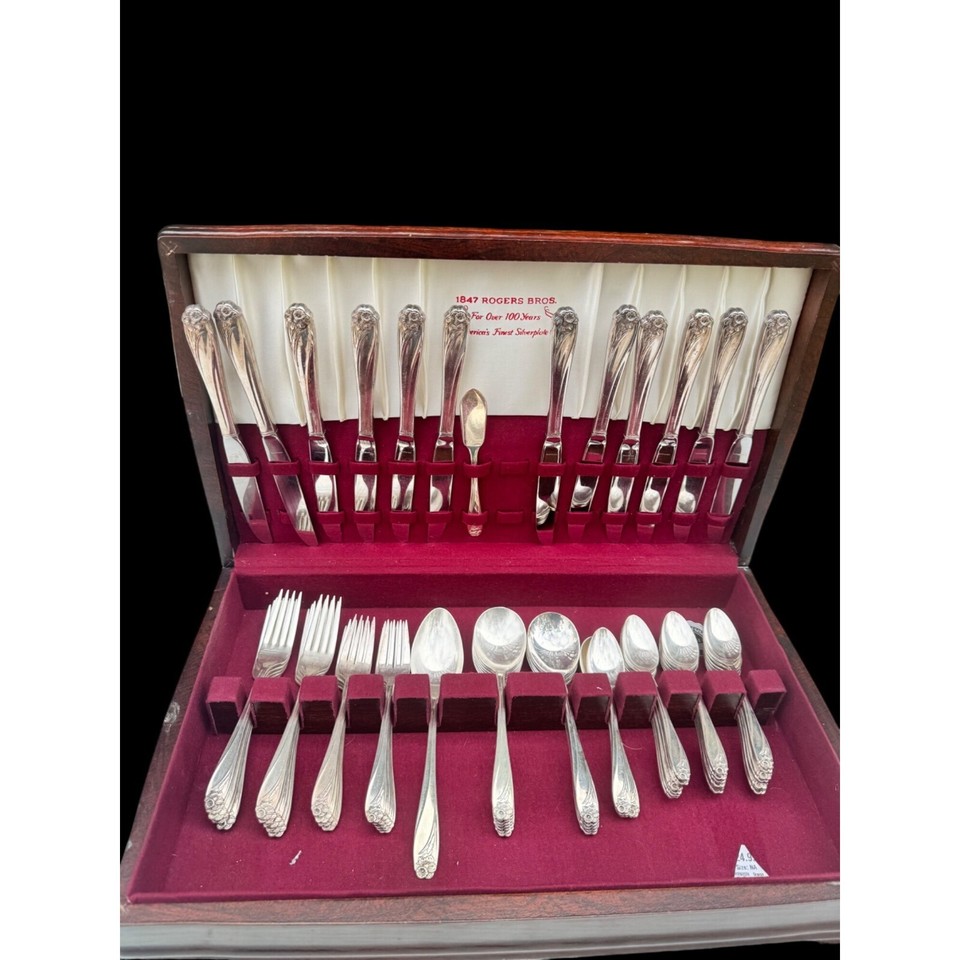 1847 Rogers Bros Daffodil Silverware Flatware 72 Pieces No Box | eBay