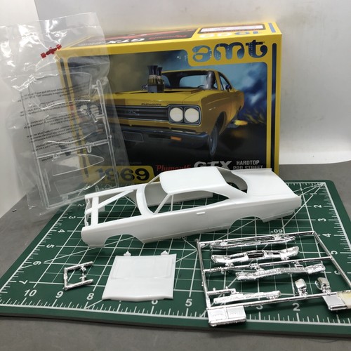 69 Plymouth GTX Hardtop Hard BODY ? Slot Car ? 1:25AMT Search LBR Model ...