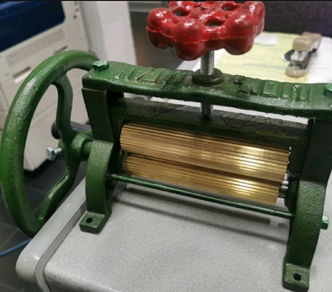 .DrySquid Iron Hand Grinder Press Cast Extractor Sugar Cane Juicer ...