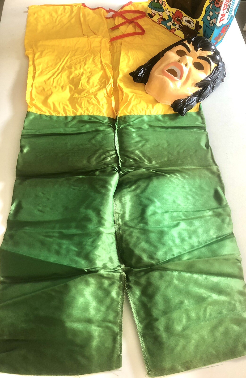 A 1975 Ben Cooper Tarzan Halloween Costume Child Size 8-10 Good ...
